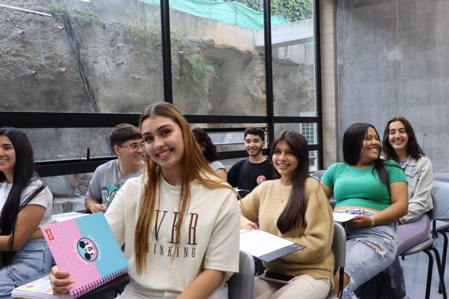 La Institución Universitaria de Envigado (IUE) ofrece nuevos descuentos ...